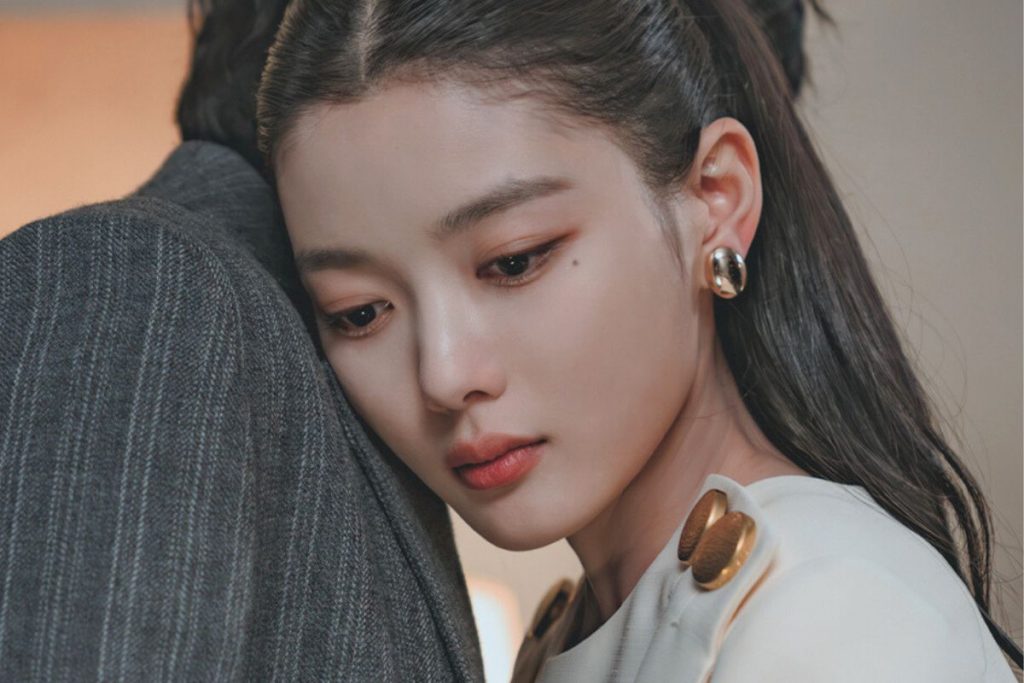 Dear X review - Khi Kim Yoo Jung hóa thân thành “điên nữ” đội lốt thiên ...